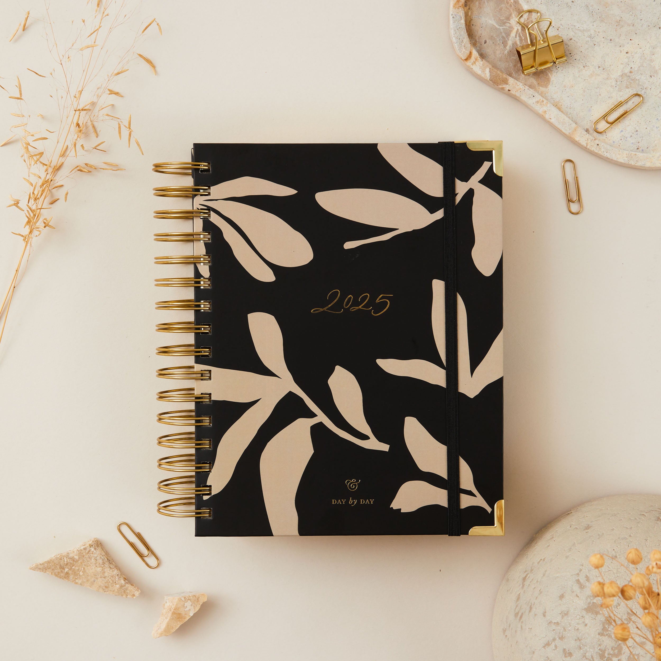 2025 Daily Planner - Daily Planner Floral Design – Blush and Gold